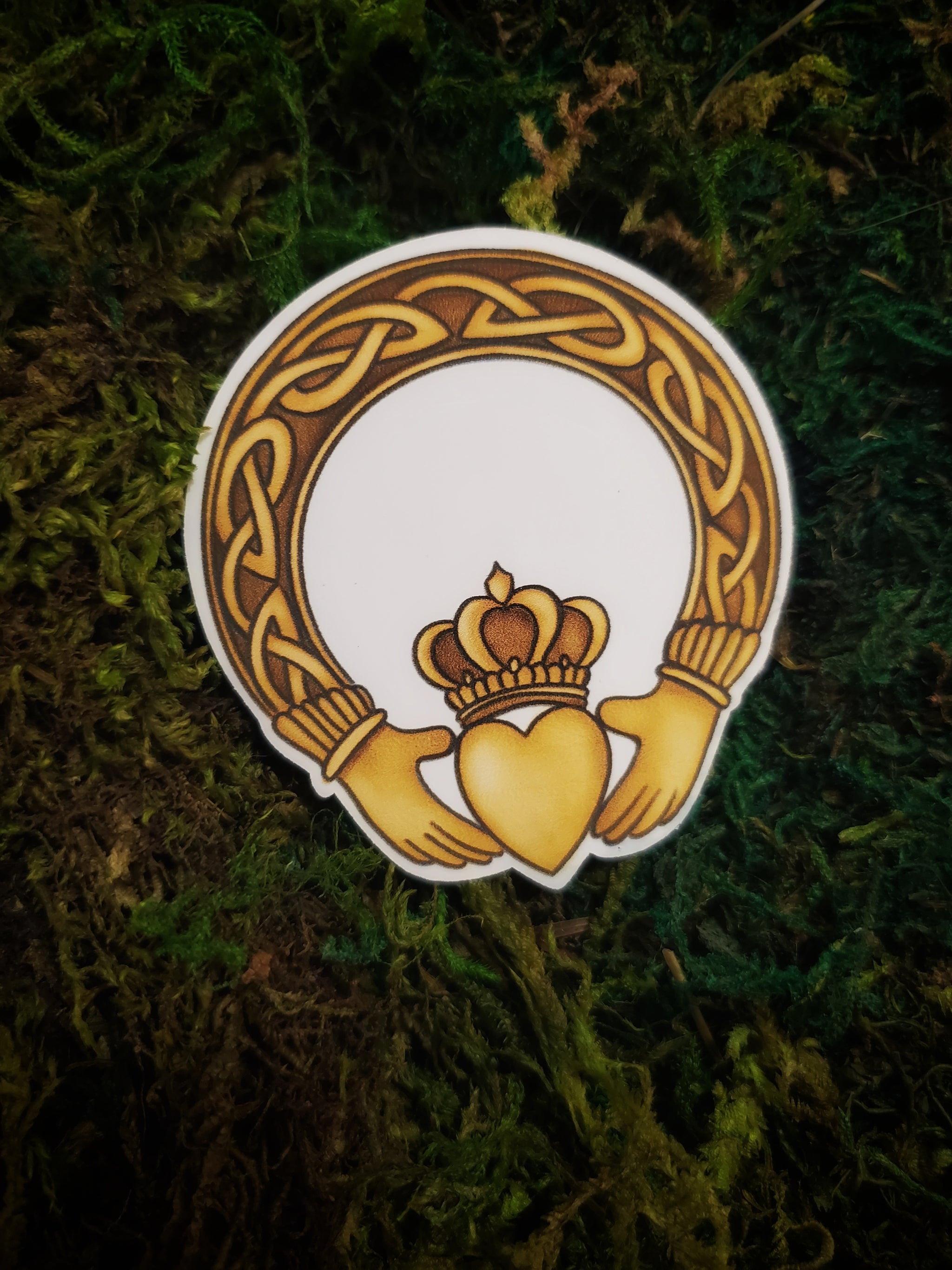 Claddagh sticker – Sunfeather Studio